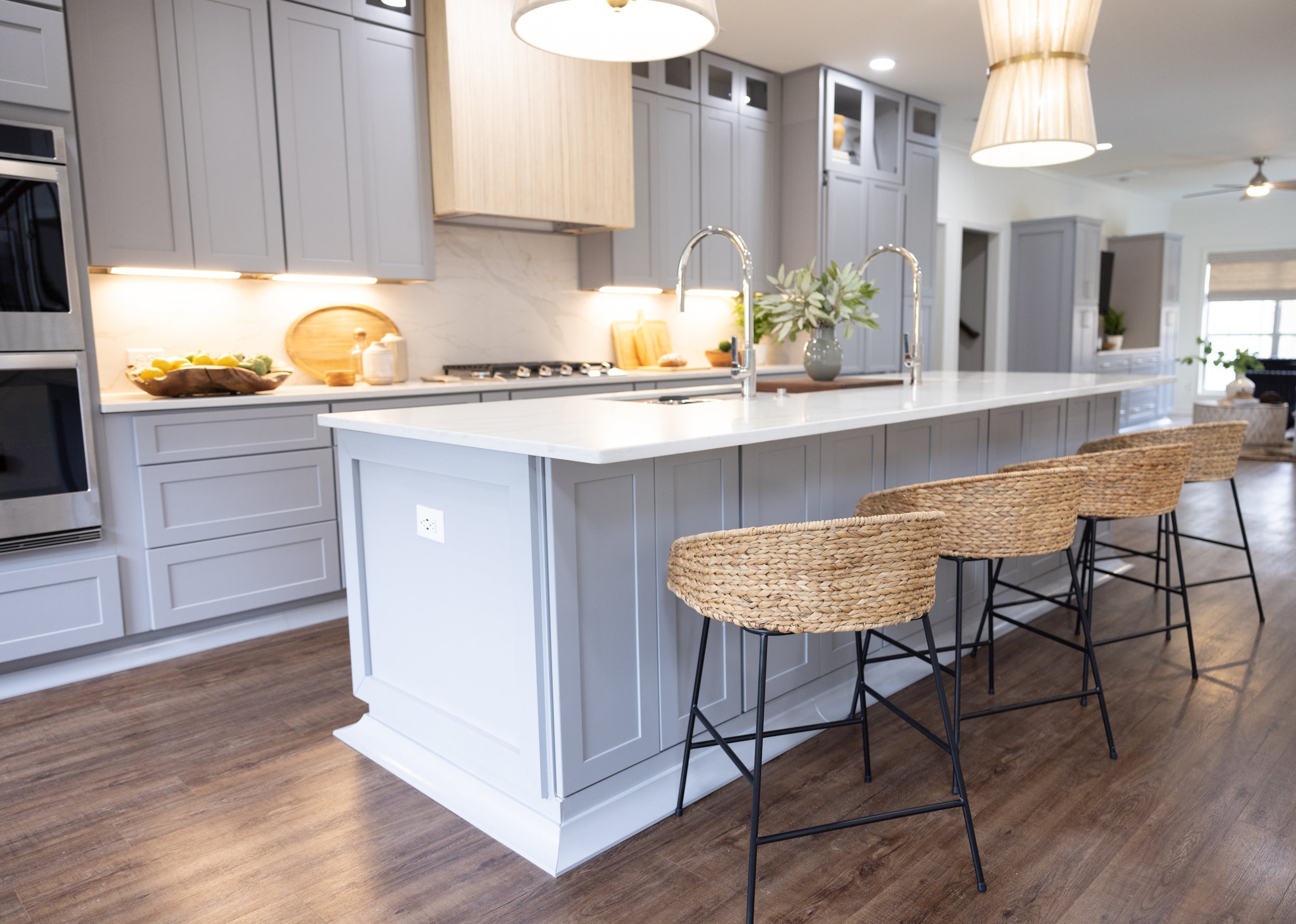 Traditional Elegance – Indigo Road